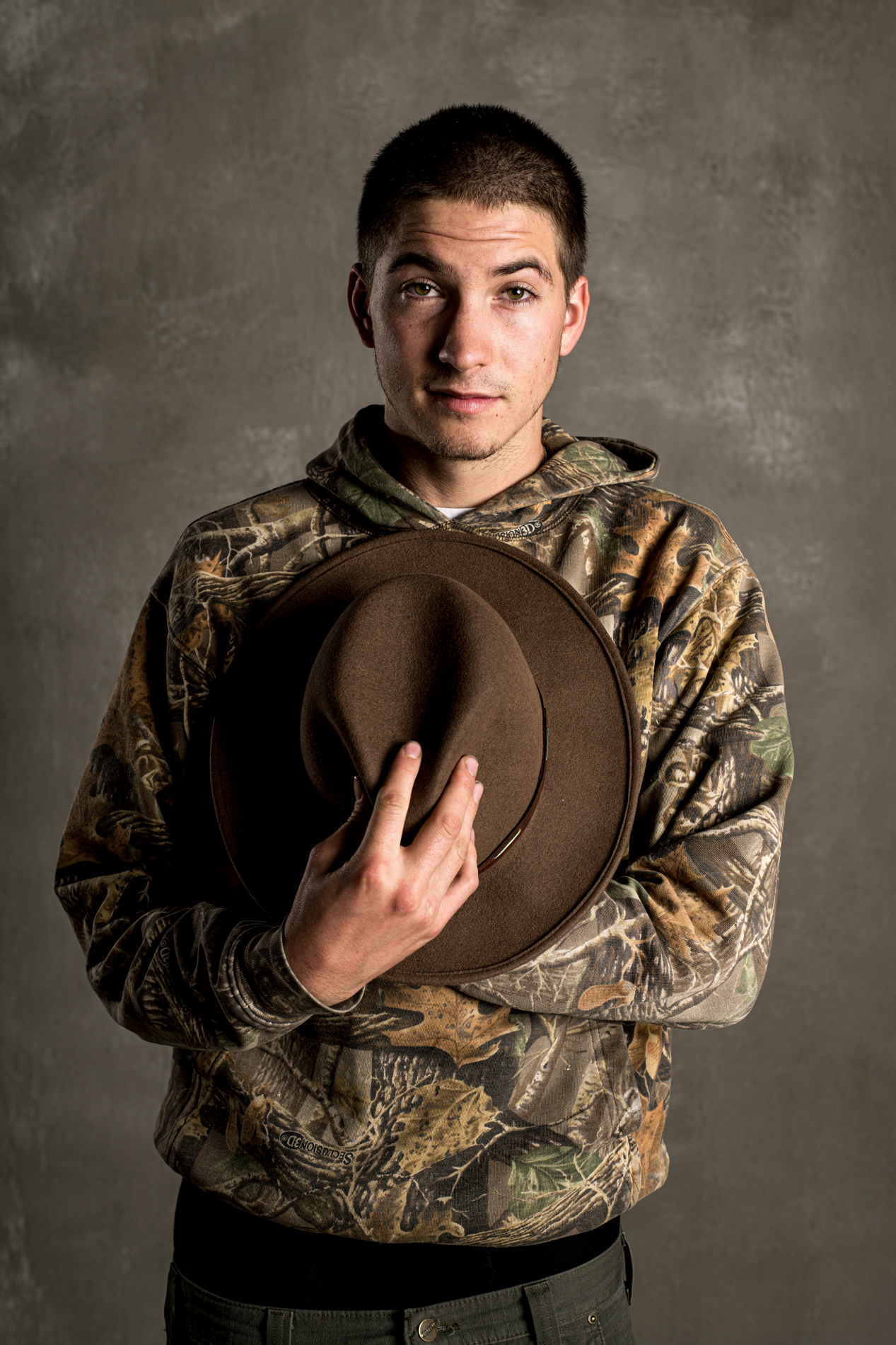 Axel Livingston Aspen Artist Sells His Art in Solo Show - Aspen Real Life